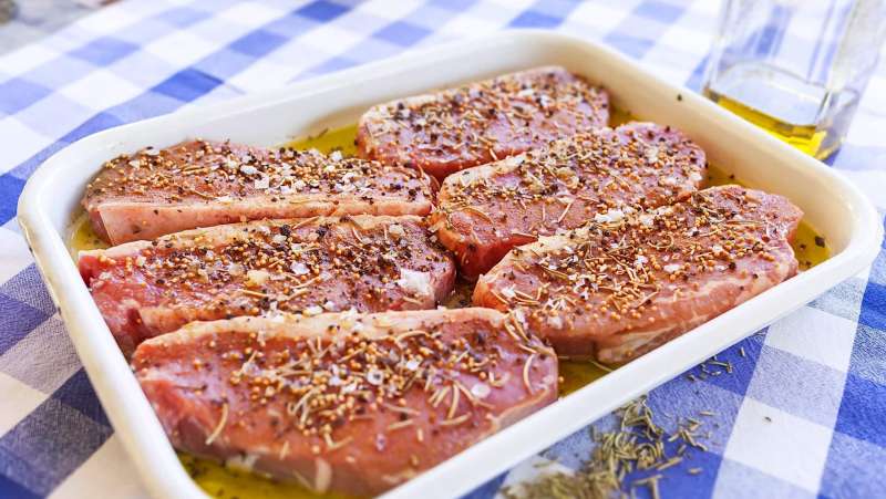 Les meilleures marinades pour vos steaks au BBQ - l'épicier